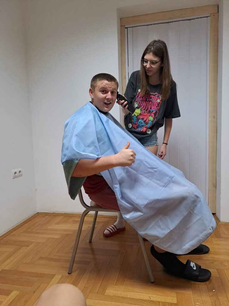 Domski friz – Dom učenika Vukovar